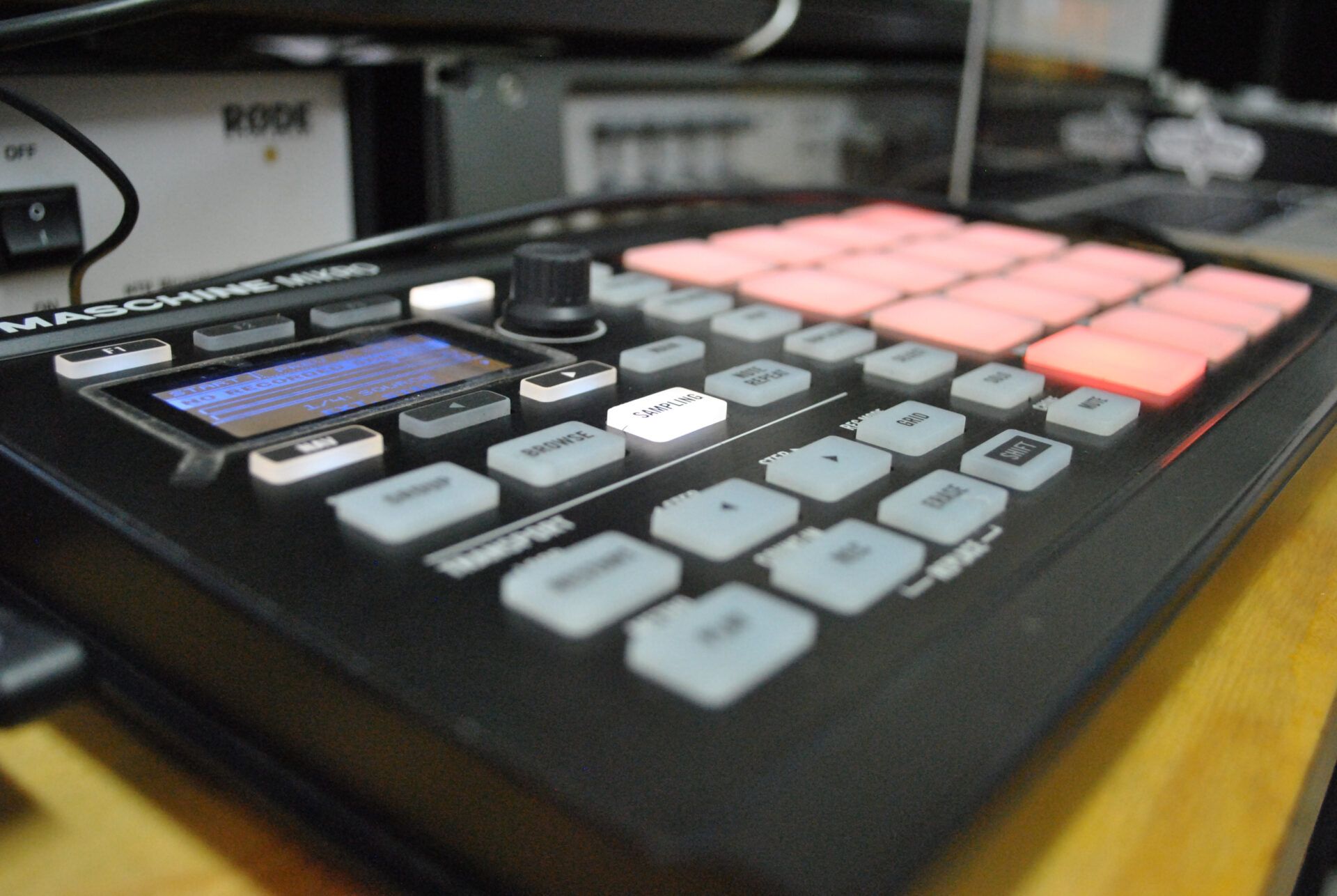 Producción Musical (Beatmaking / Creación de Beats) – RoomBand