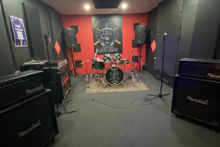 Lucy Rock – RoomBand