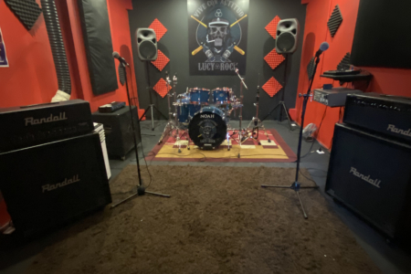 Lucy Rock – RoomBand